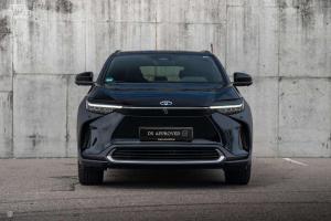 Melns Toyota bZ4X 2022 Šauļi, ar dzinēja tilpumu 0.00 L un nobraukumu 55 tūkst. km par 34999 €, foto 6 vietnē AUTOMOTO.COM.LV