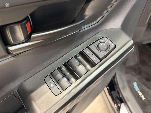 Melns Toyota bZ4X 2026 Panevēža, ar dzinēja tilpumu 0.00 L un nobraukumu 1 tūkst. km par 41550 €, foto 9 vietnē AUTOMOTO.COM.LV