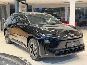 Melns Toyota bZ4X 2026 Panevēža, ar dzinēja tilpumu 0.00 L un nobraukumu 1 tūkst. km par 41550 €, foto 3 vietnē AUTOMOTO.COM.LV