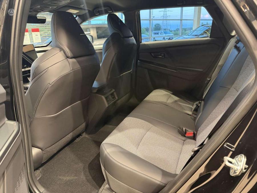 Melns Toyota bZ4X 2026 Panevēža, ar dzinēja tilpumu 0.00 L un nobraukumu 1 tūkst. km par 41550 €, foto 12 vietnē AUTOMOTO.COM.LV