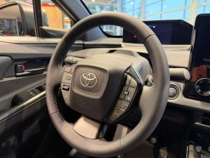 Melns Toyota bZ4X 2026 Panevēža, ar dzinēja tilpumu 0.00 L un nobraukumu 1 tūkst. km par 41550 €, foto 21 vietnē AUTOMOTO.COM.LV