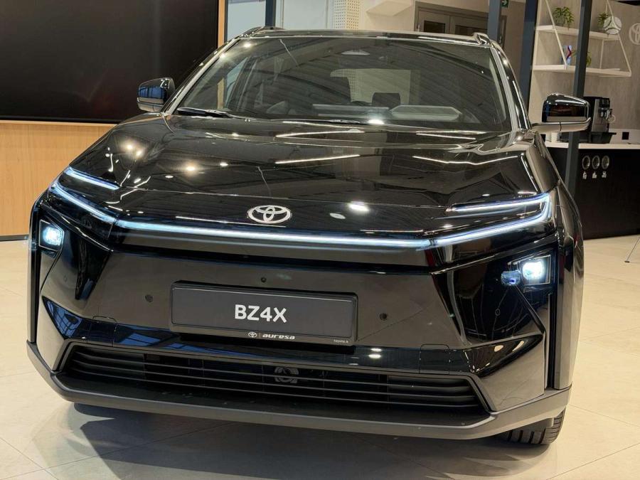 Melns Toyota bZ4X 2026 Panevēža, ar dzinēja tilpumu 0.00 L un nobraukumu 1 tūkst. km par 41550 €, foto 31 vietnē AUTOMOTO.COM.LV