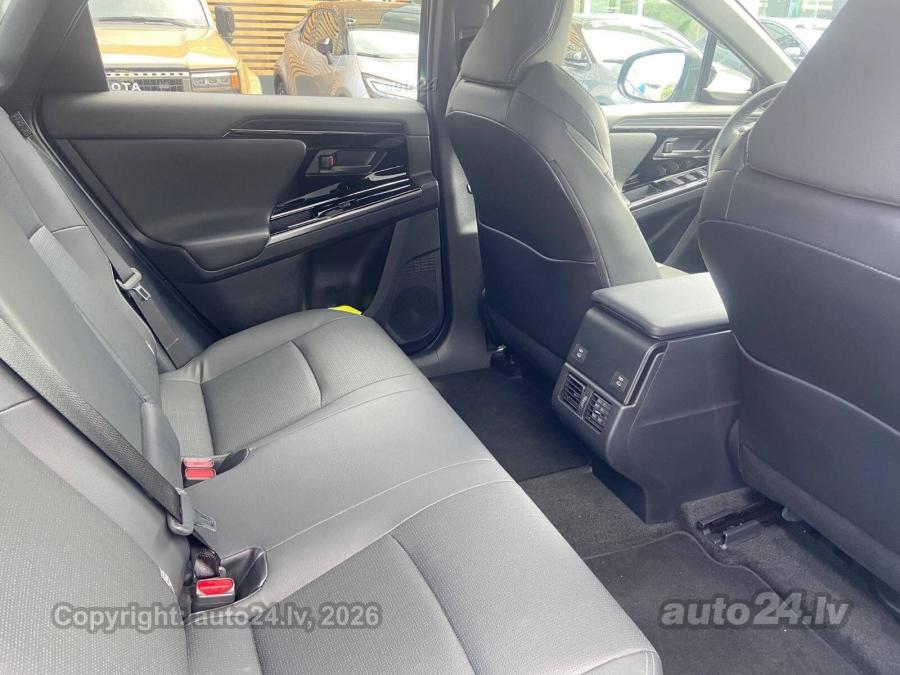 Black Toyota bZ4X 2024 in Tallinn, with an engine capacity of 0.00 L and mileage of 10 thousand km for 31500 €, photo 8 on AUTOMOTO.COM.LV
