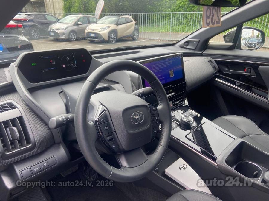 Black Toyota bZ4X 2024 in Tallinn, with an engine capacity of 0.00 L and mileage of 10 thousand km for 31500 €, photo 9 on AUTOMOTO.COM.LV