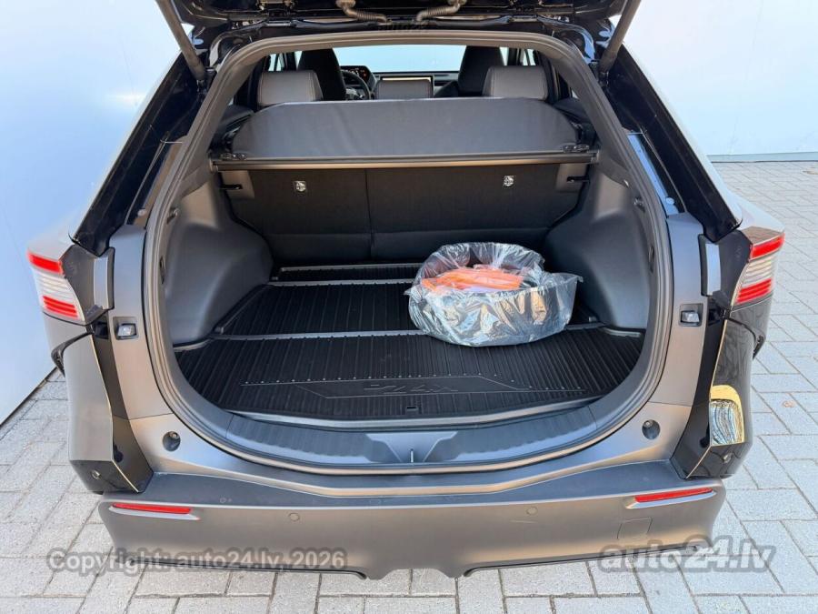 Melns Toyota bZ4X 2025 Tallina, ar dzinēja tilpumu 0.00 L un nobraukumu 3 tūkst. km par 39995 €, foto 10 vietnē AUTOMOTO.COM.LV