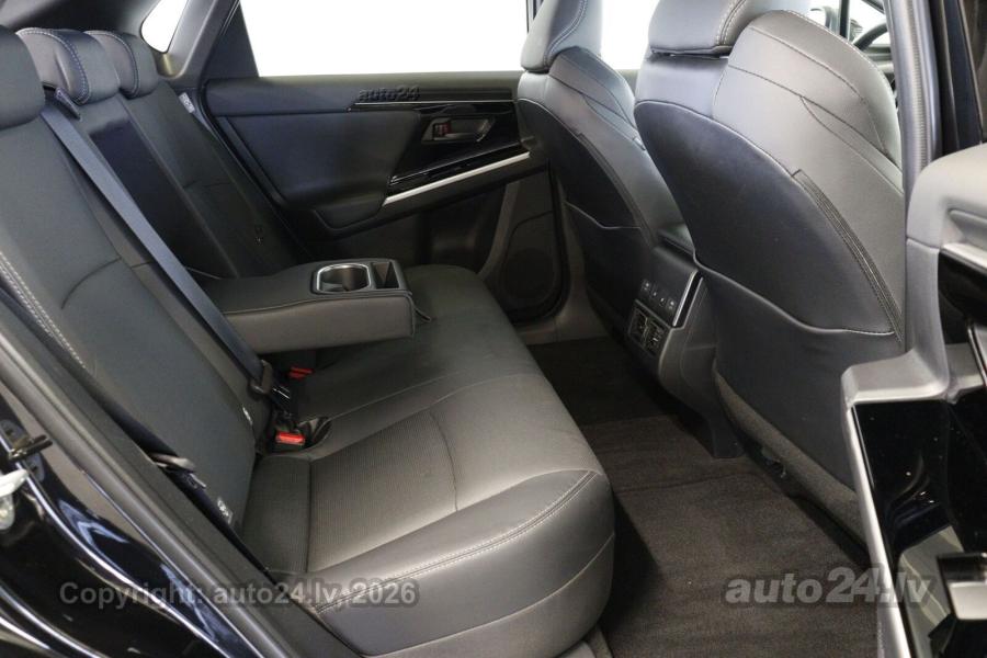 Black Toyota bZ4X 2025 in Tallinn, with an engine capacity of 0.00 L and mileage of 30 thousand km for 36990 €, photo 8 on AUTOMOTO.COM.LV