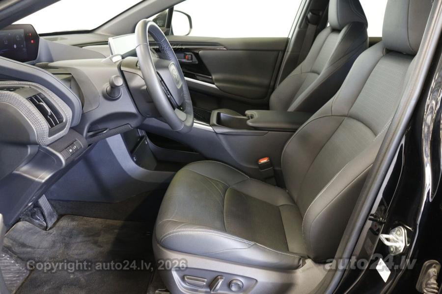 Black Toyota bZ4X 2025 in Tallinn, with an engine capacity of 0.00 L and mileage of 30 thousand km for 36990 €, photo 12 on AUTOMOTO.COM.LV