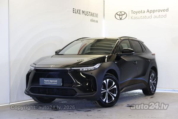 Тойота БЗ4Х 2025 в Таллин на AUTOMOTO.COM.LV Черный Тойота БЗ4Х 2025 в Таллин, объемом двигателя 0.00 л и пробегом 26 тыс. км за 41400 €, фото 1 на AUTOMOTO.COM.LV