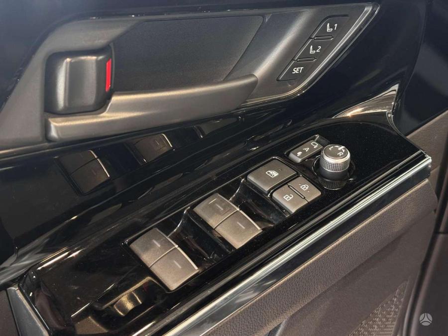 Серый Тойота БЗ4Х 2022 в Шяуляй, объемом двигателя 0.00 л и пробегом 59 тыс. км за 29900 €, фото 17 на AUTOMOTO.COM.LV