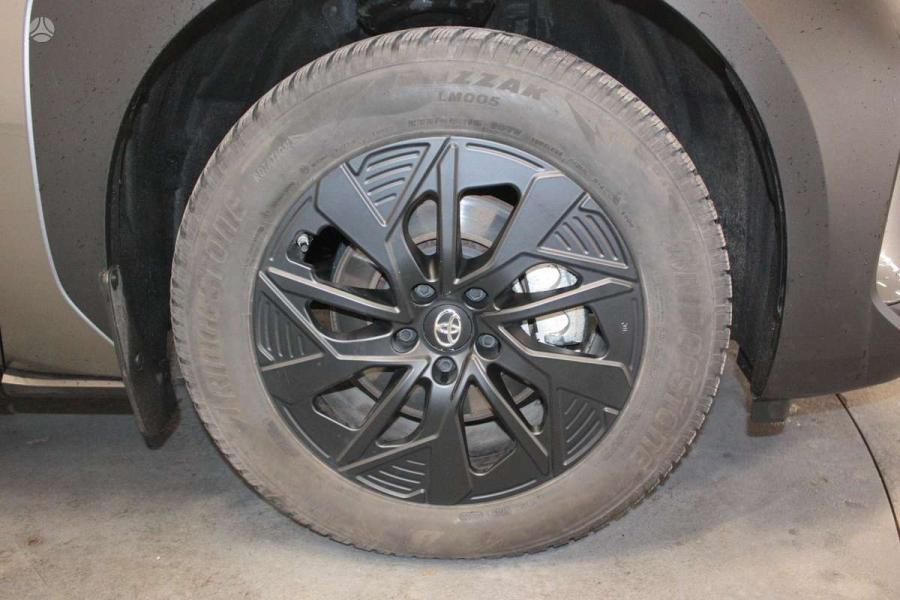 Pelēks Toyota bZ4X 2023 Kauņa, ar dzinēja tilpumu 0.00 L un nobraukumu 44 tūkst. km par 30900 €, foto 16 vietnē AUTOMOTO.COM.LV