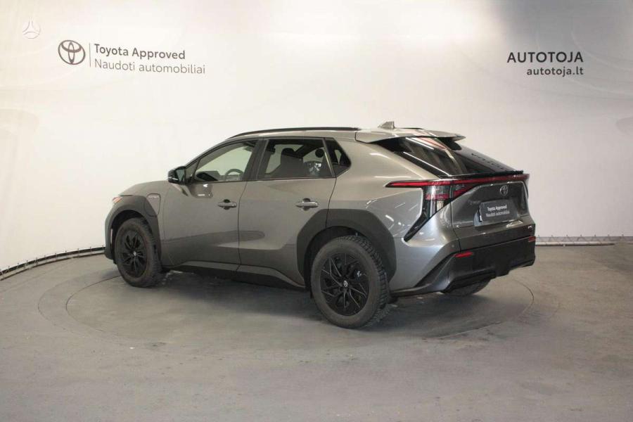 Pelēks Toyota bZ4X 2023 Kauņa, ar dzinēja tilpumu 0.00 L un nobraukumu 44 tūkst. km par 30900 €, foto 18 vietnē AUTOMOTO.COM.LV