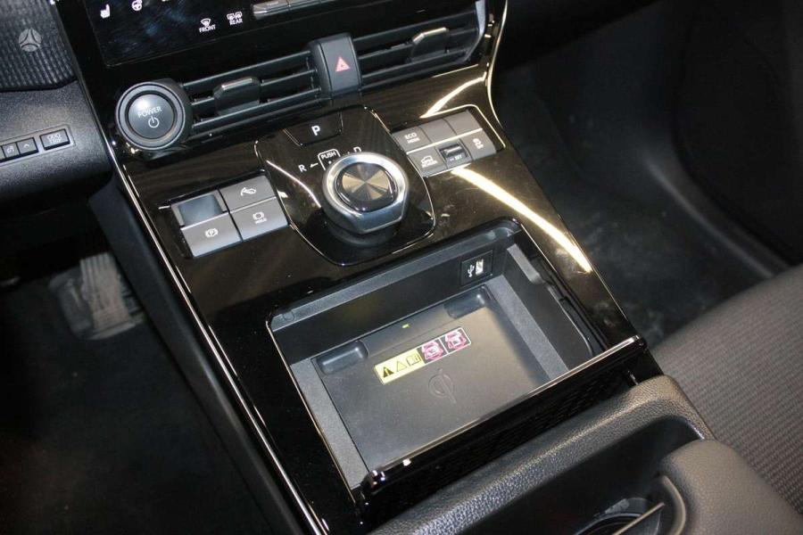 Pelēks Toyota bZ4X 2023 Kauņa, ar dzinēja tilpumu 0.00 L un nobraukumu 44 tūkst. km par 30900 €, foto 24 vietnē AUTOMOTO.COM.LV