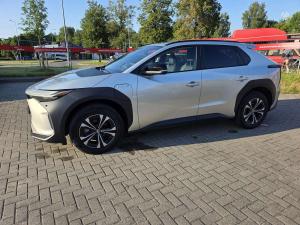 Серый Тойота БЗ4Х 2023 в Вильнюс, объемом двигателя 0.00 л и пробегом 60 тыс. км за 25500 €, фото 6 на AUTOMOTO.COM.LV