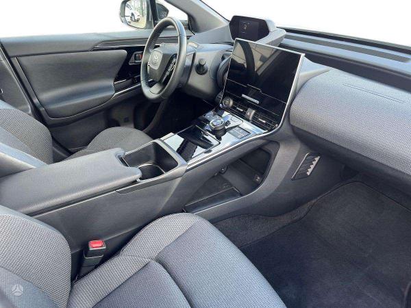 Grey Toyota bZ4X 2023 in Klaipeda, with an engine capacity of 0.00 L and mileage of 73 thousand km for 28500 €, photo 6 on AUTOMOTO.COM.LV