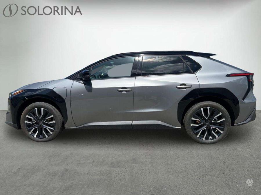 Pelēks Toyota bZ4X 2025 Klaipėda, ar dzinēja tilpumu 0.00 L un nobraukumu 2 tūkst. km par 42990 €, foto 4 vietnē AUTOMOTO.COM.LV