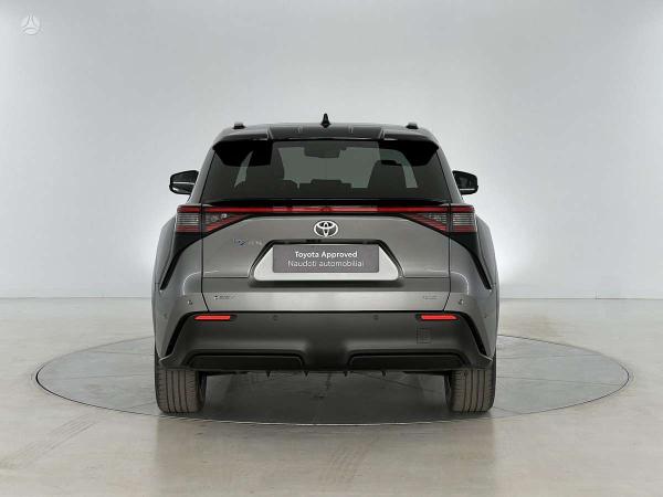 Grey Toyota bZ4X 2025 in Vilnius, with an engine capacity of 0.00 L and mileage of 2 thousand km for 42990 €, photo 4 on AUTOMOTO.COM.LV
