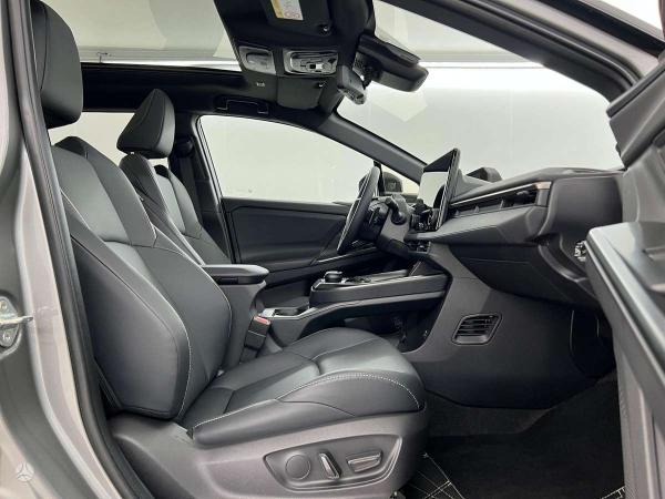 Grey Toyota bZ4X 2025 in Vilnius, with an engine capacity of 0.00 L and mileage of 2 thousand km for 42990 €, photo 6 on AUTOMOTO.COM.LV