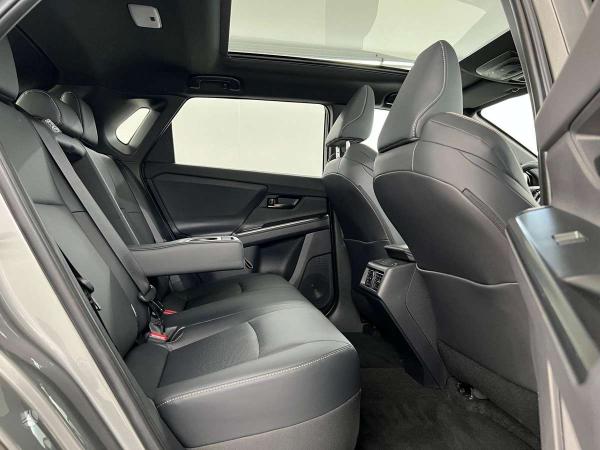Grey Toyota bZ4X 2025 in Vilnius, with an engine capacity of 0.00 L and mileage of 2 thousand km for 42990 €, photo 7 on AUTOMOTO.COM.LV