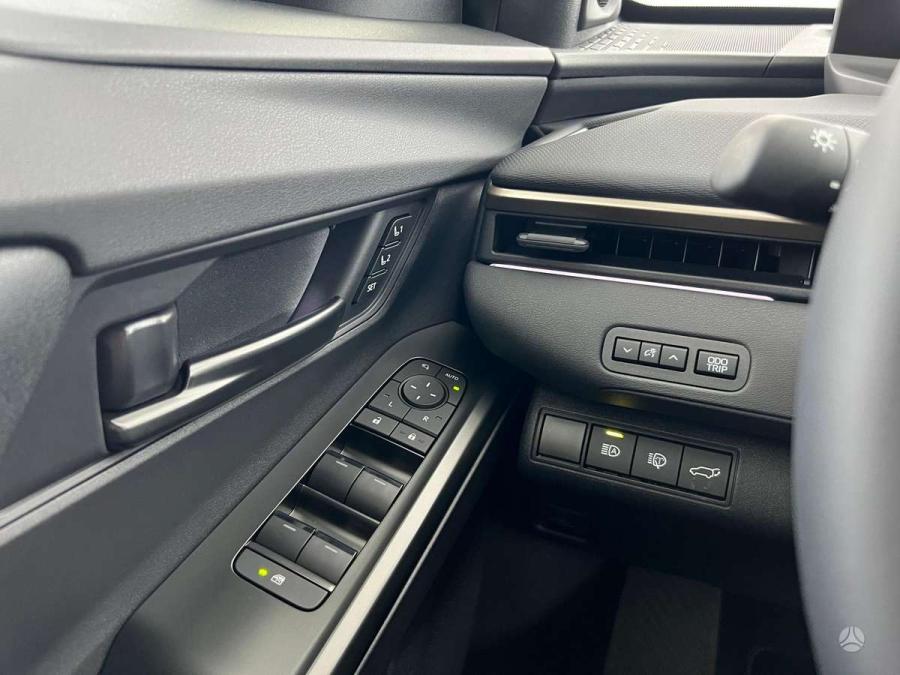 Grey Toyota bZ4X 2025 in Vilnius, with an engine capacity of 0.00 L and mileage of 2 thousand km for 42990 €, photo 25 on AUTOMOTO.COM.LV