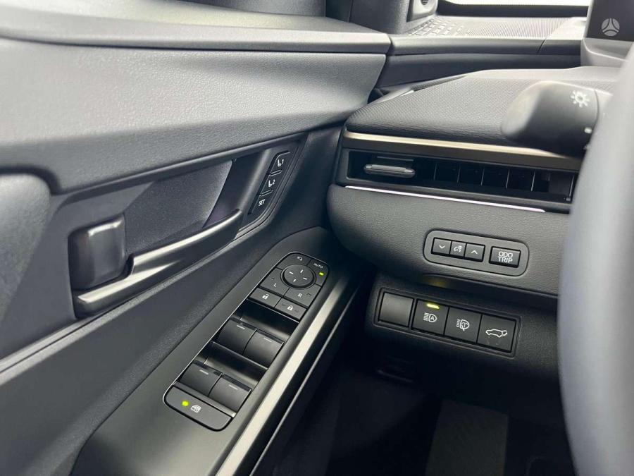 Grey Toyota bZ4X 2025 in Vilnius, with an engine capacity of 0.00 L and mileage of 1 thousand km for 42900 €, photo 26 on AUTOMOTO.COM.LV