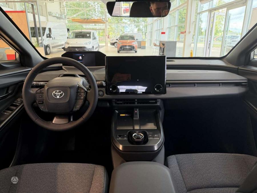 Grey Toyota bZ4X 2026 in Panevezys, with an engine capacity of 0.00 L and mileage of 0 thousand km for 43990 €, photo 16 on AUTOMOTO.COM.LV
