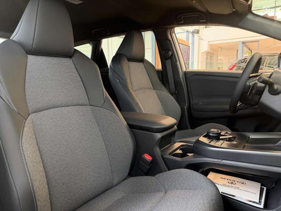 Grey Toyota bZ4X 2026 in Panevezys, with an engine capacity of 0.00 L and mileage of 0 thousand km for 43990 €, photo 18 on AUTOMOTO.COM.LV