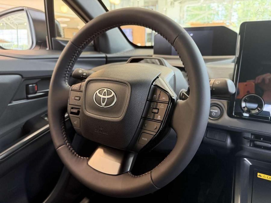 Grey Toyota bZ4X 2026 in Panevezys, with an engine capacity of 0.00 L and mileage of 0 thousand km for 43990 €, photo 19 on AUTOMOTO.COM.LV