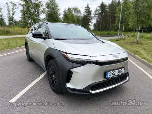 Серый Тойота БЗ4Х 2023 в Таллин, объемом двигателя 0.00 л и пробегом 79 тыс. км за 37500 €, фото 8 на AUTOMOTO.COM.LV