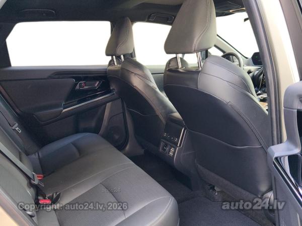 Pelēks Toyota bZ4X 2023 Tallina, ar dzinēja tilpumu 0.00 L un nobraukumu 80 tūkst. km par 36995 €, foto 7 vietnē AUTOMOTO.COM.LV
