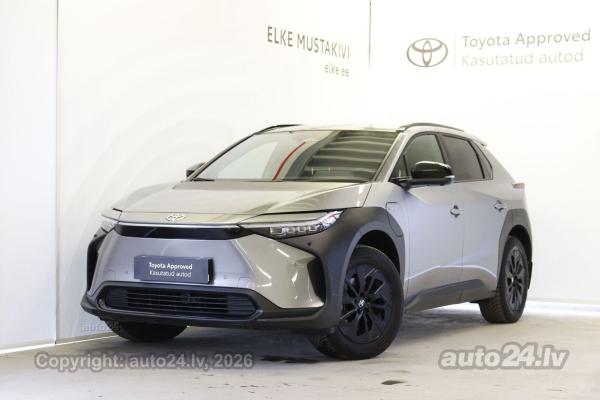 Pelēks Toyota bZ4X 2025 Tallina, ar dzinēja tilpumu 1.00 L un nobraukumu 28 tūkst. km par 36300 €, foto 1 vietnē AUTOMOTO.COM.LV