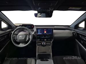 Серый Тойота БЗ4Х 2025 в Таллин, объемом двигателя 0.00 л и пробегом 11 тыс. км за 38590 €, фото 9 на AUTOMOTO.COM.LV