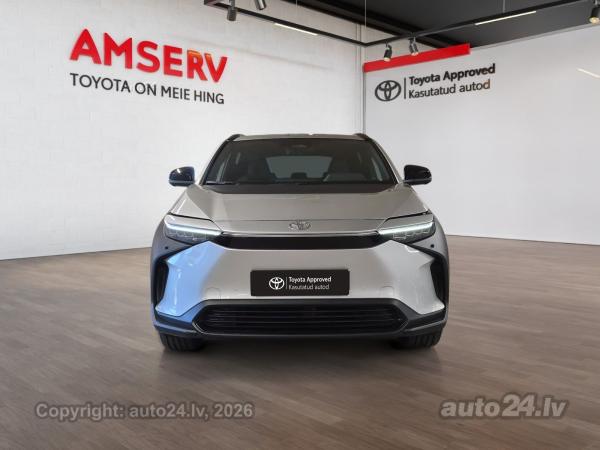 Тойота БЗ4Х 2025 в Таллин на AUTOMOTO.COM.LV Серый Тойота БЗ4Х 2025 в Таллин, объемом двигателя 0.00 л и пробегом 12 тыс. км за 39990 €, фото 6 на AUTOMOTO.COM.LV