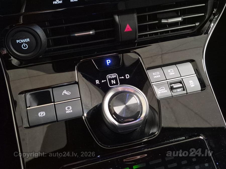 Grey Toyota bZ4X 2025 in Tallinn, with an engine capacity of 0.00 L and mileage of 12 thousand km for 39990 €, photo 19 on AUTOMOTO.COM.LV