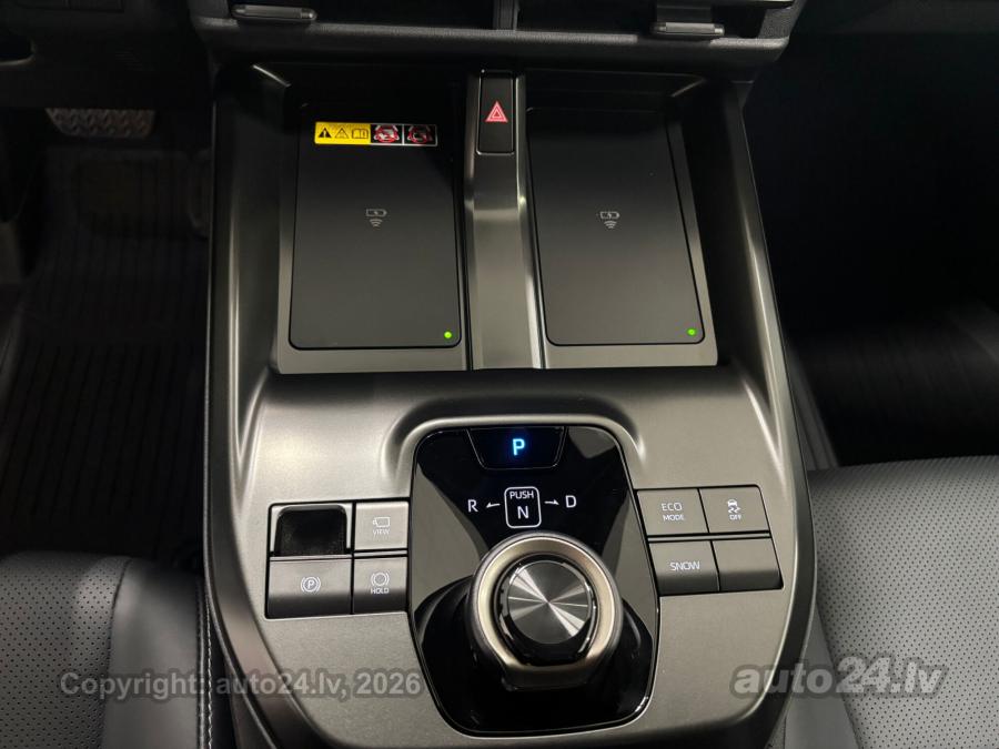 Pelēks Toyota bZ4X 2026 Kuresāre, ar dzinēja tilpumu 0.00 L un nobraukumu 0 tūkst. km par 45950 €, foto 14 vietnē AUTOMOTO.COM.LV