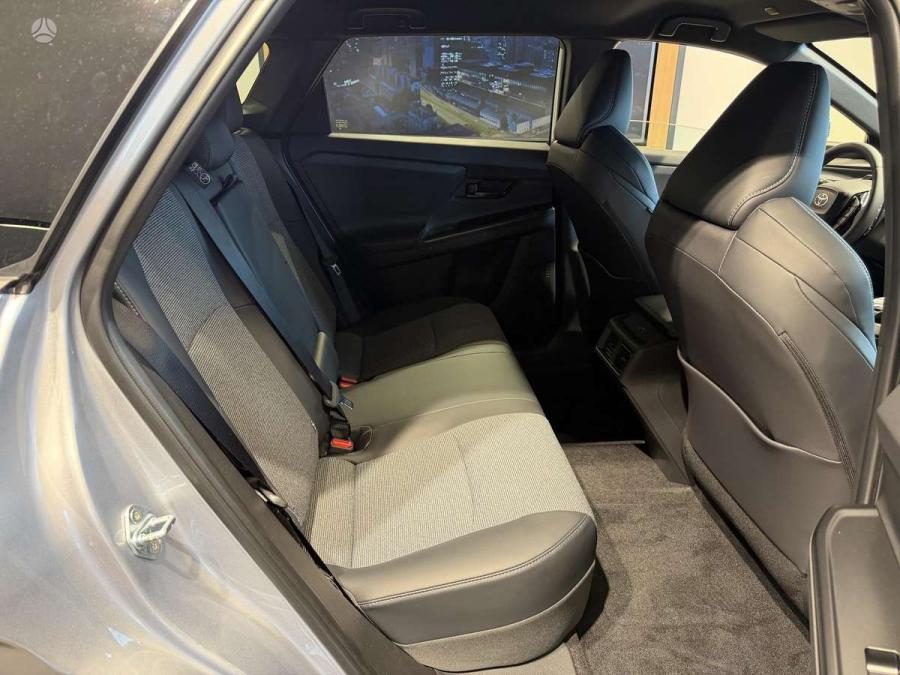 Pelēks Toyota bZ4X 2026 Šauļi, ar dzinēja tilpumu 0.00 L un nobraukumu 0 tūkst. km par 44150 €, foto 9 vietnē AUTOMOTO.COM.LV