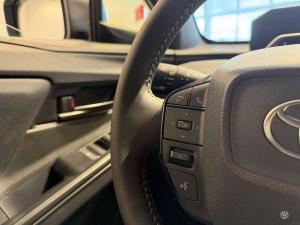 Pelēks Toyota bZ4X 2026 Šauļi, ar dzinēja tilpumu 0.00 L un nobraukumu 0 tūkst. km par 44150 €, foto 16 vietnē AUTOMOTO.COM.LV
