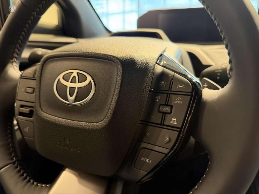 Pelēks Toyota bZ4X 2026 Šauļi, ar dzinēja tilpumu 0.00 L un nobraukumu 0 tūkst. km par 44150 €, foto 17 vietnē AUTOMOTO.COM.LV