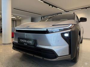 Pelēks Toyota bZ4X 2026 Šauļi, ar dzinēja tilpumu 0.00 L un nobraukumu 0 tūkst. km par 44150 €, foto 22 vietnē AUTOMOTO.COM.LV