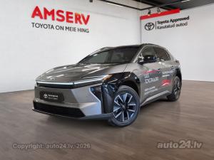 Pelēks Toyota bZ4X 2026 Tallina, ar dzinēja tilpumu 0.00 L un nobraukumu 14 tūkst. km par 46990 €, foto  vietnē AUTOMOTO.COM.LV