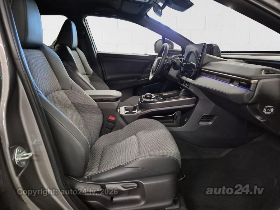 Pelēks Toyota bZ4X 2026 Tallina, ar dzinēja tilpumu 0.00 L un nobraukumu 14 tūkst. km par 46990 €, foto 7 vietnē AUTOMOTO.COM.LV