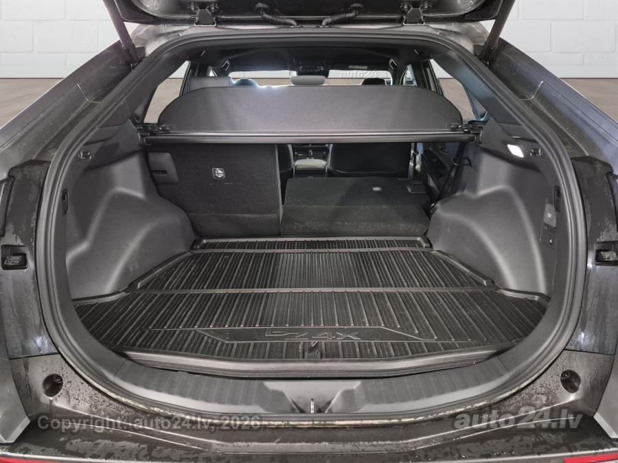 Pelēks Toyota bZ4X 2026 Tallina, ar dzinēja tilpumu 0.00 L un nobraukumu 14 tūkst. km par 46990 €, foto 11 vietnē AUTOMOTO.COM.LV