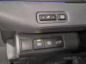 Pelēks Toyota bZ4X 2026 Tallina, ar dzinēja tilpumu 0.00 L un nobraukumu 14 tūkst. km par 46990 €, foto 17 vietnē AUTOMOTO.COM.LV