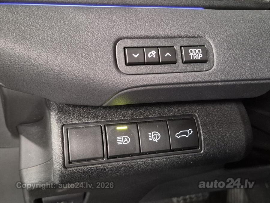 Pelēks Toyota bZ4X 2026 Tallina, ar dzinēja tilpumu 0.00 L un nobraukumu 14 tūkst. km par 46990 €, foto 17 vietnē AUTOMOTO.COM.LV