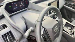 Balts Toyota bZ4X 2023 Šauļi, ar dzinēja tilpumu 0.00 L un nobraukumu 26 tūkst. km par 23850 €, foto 13 vietnē AUTOMOTO.COM.LV