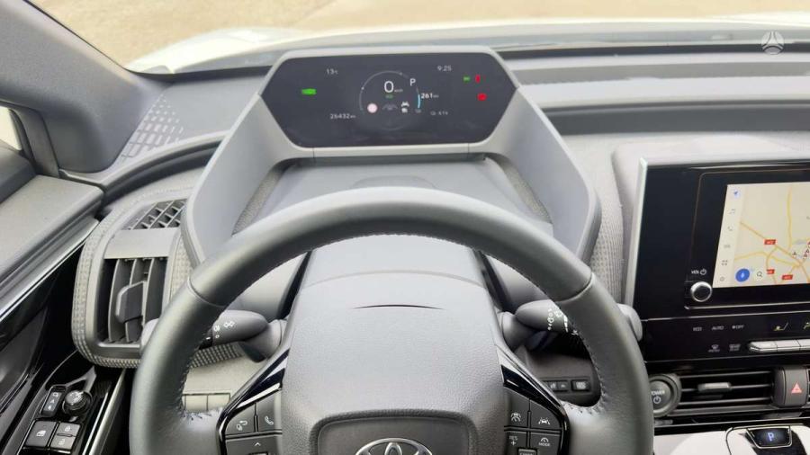 Balts Toyota bZ4X 2023 Šauļi, ar dzinēja tilpumu 0.00 L un nobraukumu 26 tūkst. km par 23850 €, foto 15 vietnē AUTOMOTO.COM.LV