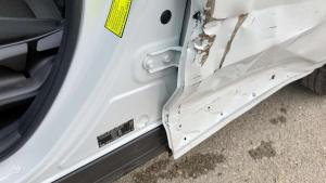 Balts Toyota bZ4X 2023 Šauļi, ar dzinēja tilpumu 0.00 L un nobraukumu 26 tūkst. km par 23850 €, foto 32 vietnē AUTOMOTO.COM.LV