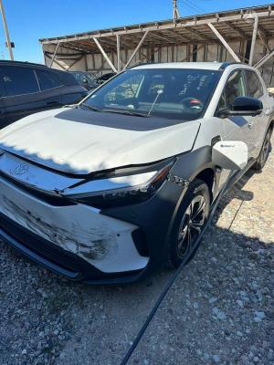 Balts Toyota bZ4X 2024 Klaipėda, ar dzinēja tilpumu 0.00 L un nobraukumu 75 tūkst. km par 15500 €, foto 7 vietnē AUTOMOTO.COM.LV