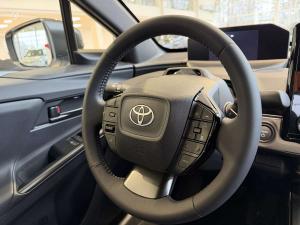 Balts Toyota bZ4X 2025 Panevēža, ar dzinēja tilpumu 0.00 L un nobraukumu 1 tūkst. km par 45850 €, foto 18 vietnē AUTOMOTO.COM.LV