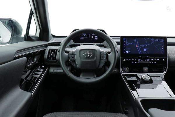 Balts Toyota bZ4X 2025 Viļņa, ar dzinēja tilpumu 0.00 L un nobraukumu 16 tūkst. km par 37900 €, foto 8 vietnē AUTOMOTO.COM.LV