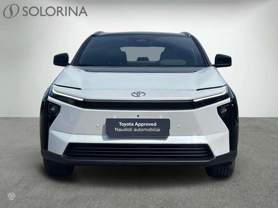 Белый Тойота БЗ4Х 2025 в Клайпеда, объемом двигателя 0.00 л и пробегом 3 тыс. км за 46400 €, фото 6 на AUTOMOTO.COM.LV